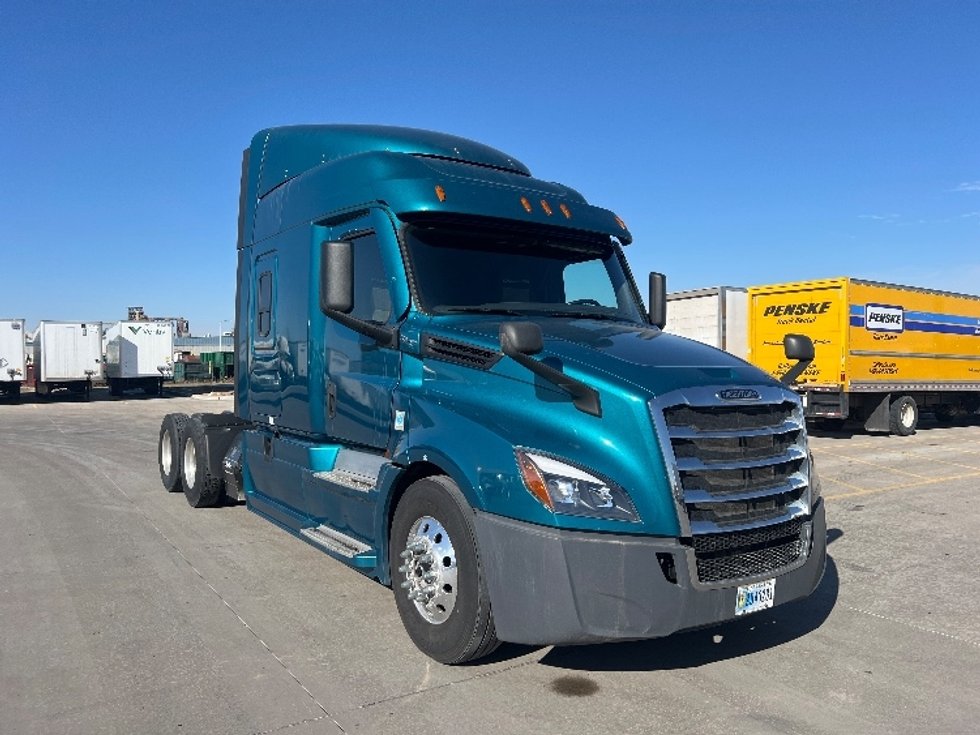Used Sleeper Trucks for Sale - Penske Used Trucks