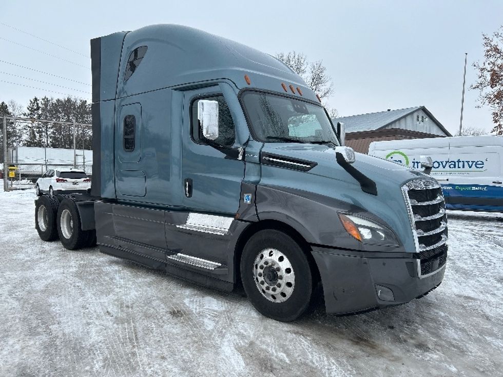 2020 Freightliner T12664ST Sleeper Tractor
