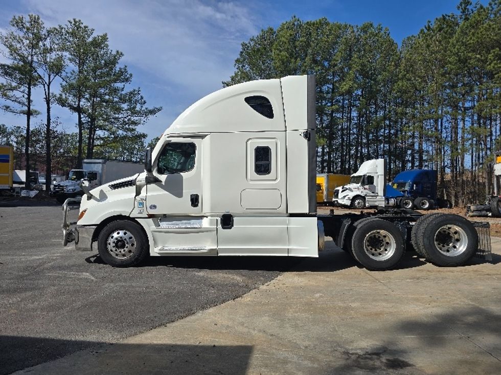 2020 Freightliner T12664ST Sleeper Tractor