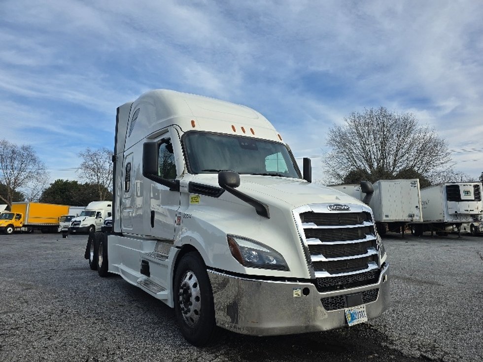 Used Sleeper Trucks for Sale - Penske Used Trucks