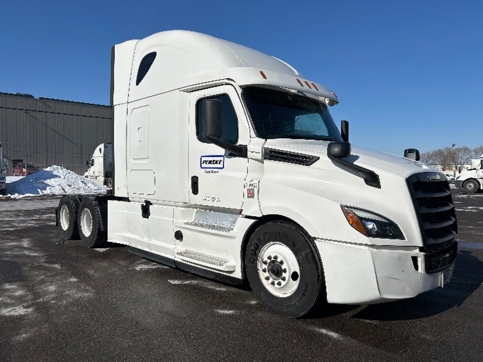 Used Sleeper Trucks for Sale - Penske Used Trucks
