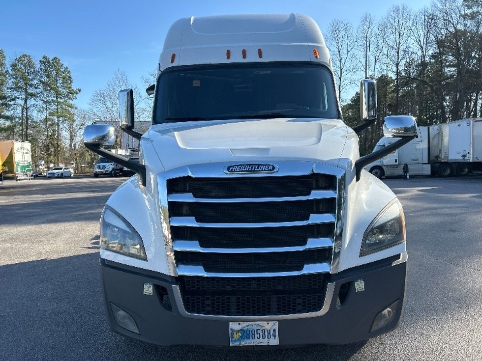 2020 Freightliner T12664ST Sleeper Tractor