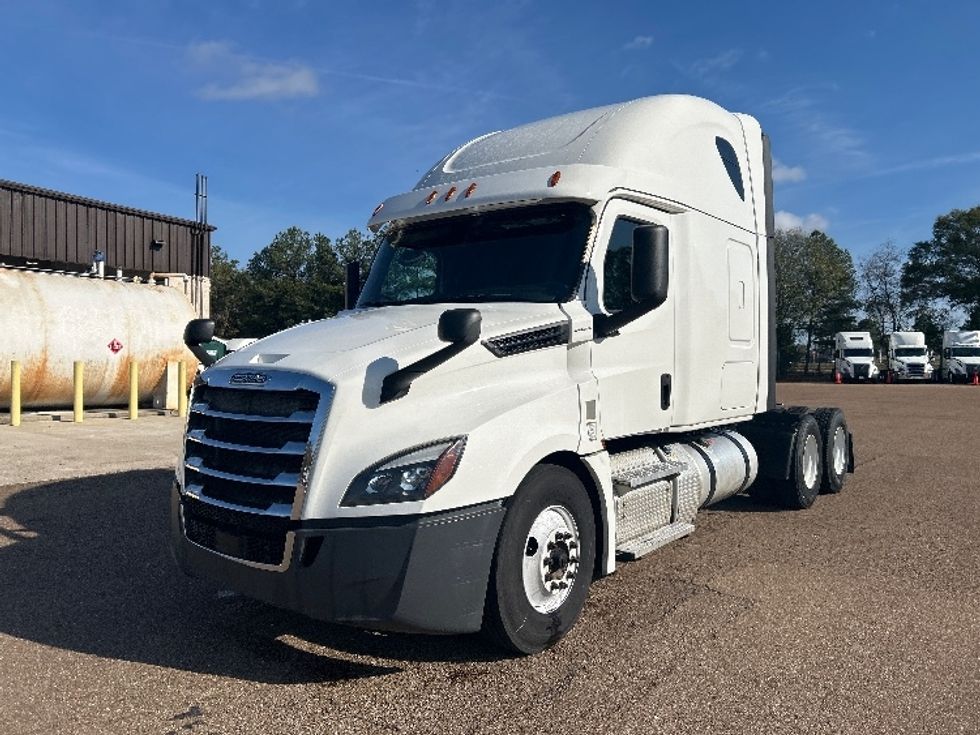 2020 Freightliner T12664ST Sleeper Tractor