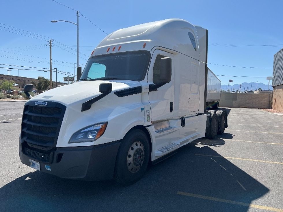 2020 Freightliner T12664ST Sleeper Tractor