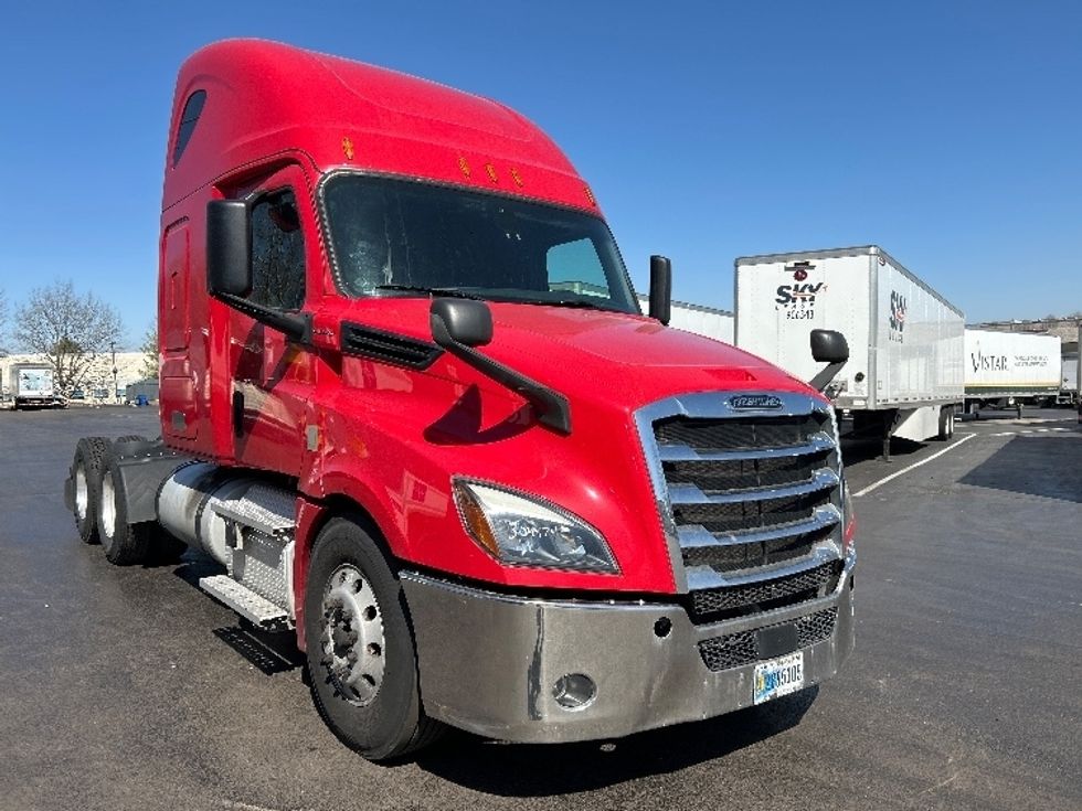 2020 Freightliner T12664ST Sleeper Tractor