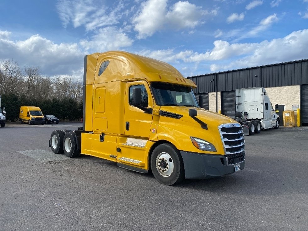 Used Sleeper Trucks for Sale - Penske Used Trucks