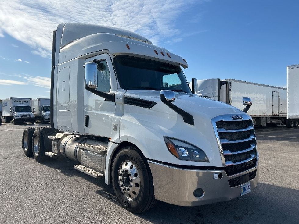 2020 Freightliner T12664ST Sleeper Tractor