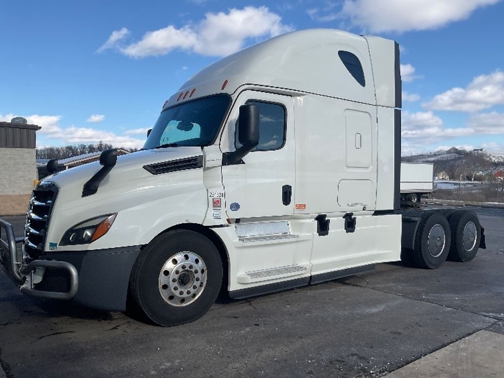 2020 Freightliner T12664ST Sleeper Tractor