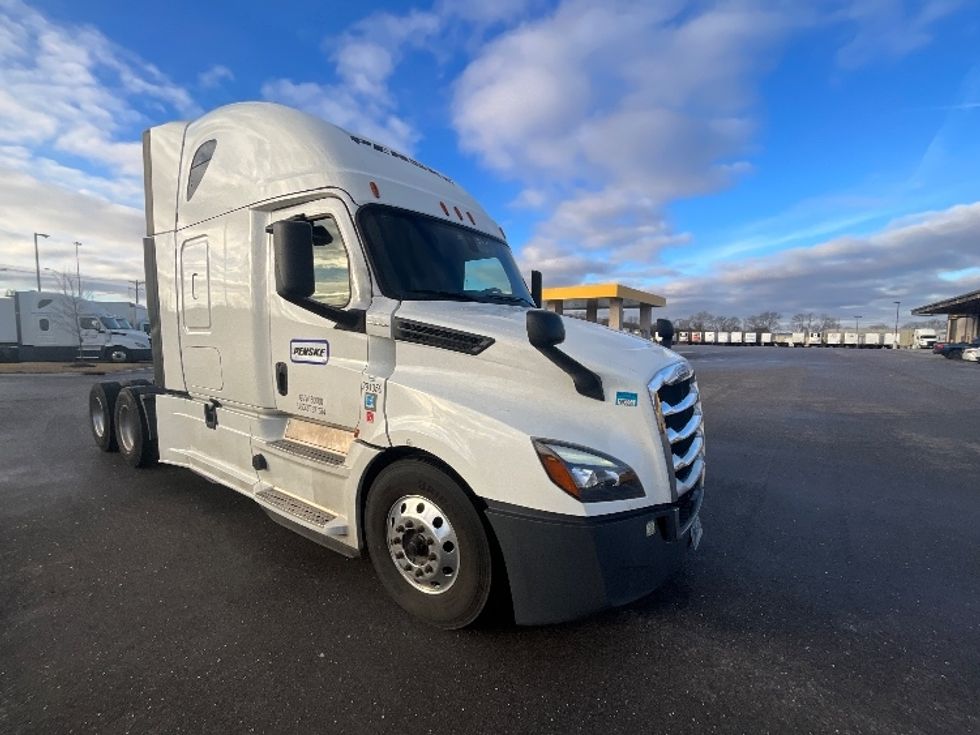 2020 Freightliner T12664ST Sleeper Tractor