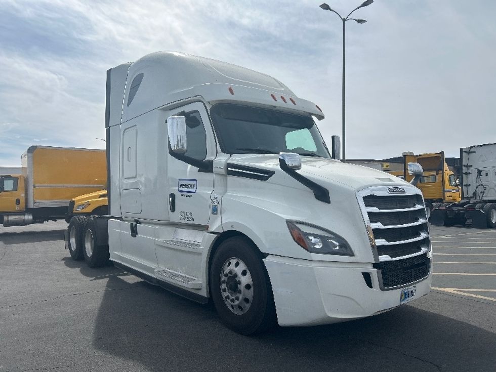 2020 Freightliner T12664ST Sleeper Tractor