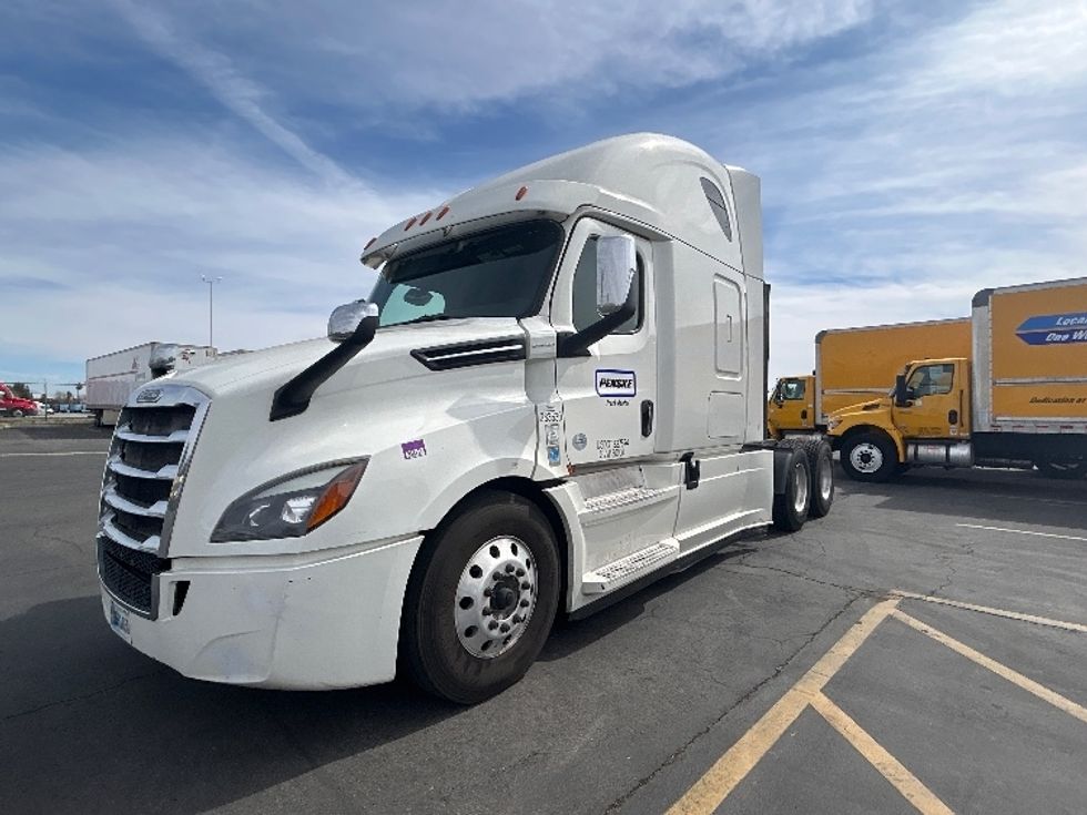 2020 Freightliner T12664ST Sleeper Tractor