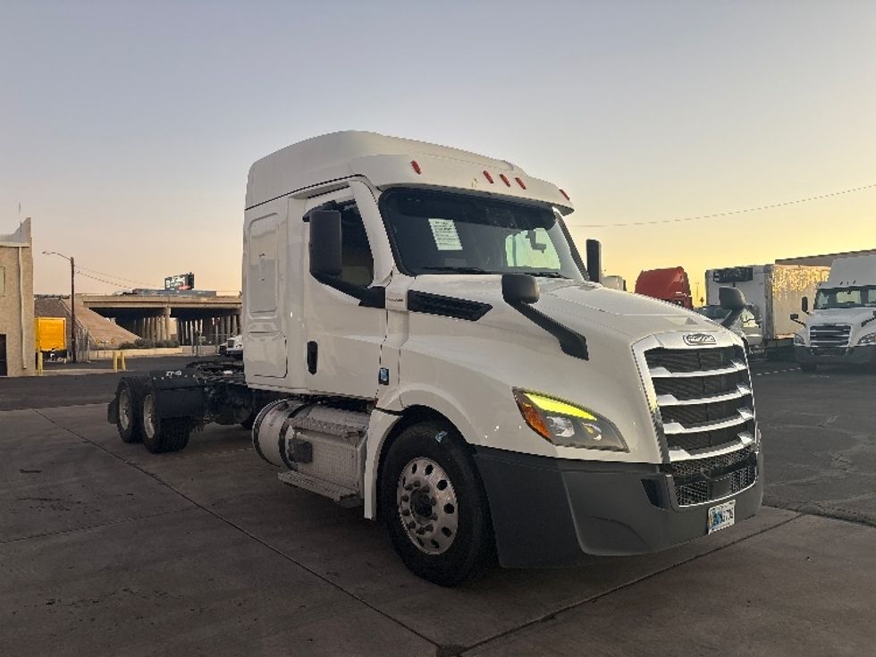 2020 Freightliner T12664ST Sleeper Tractor