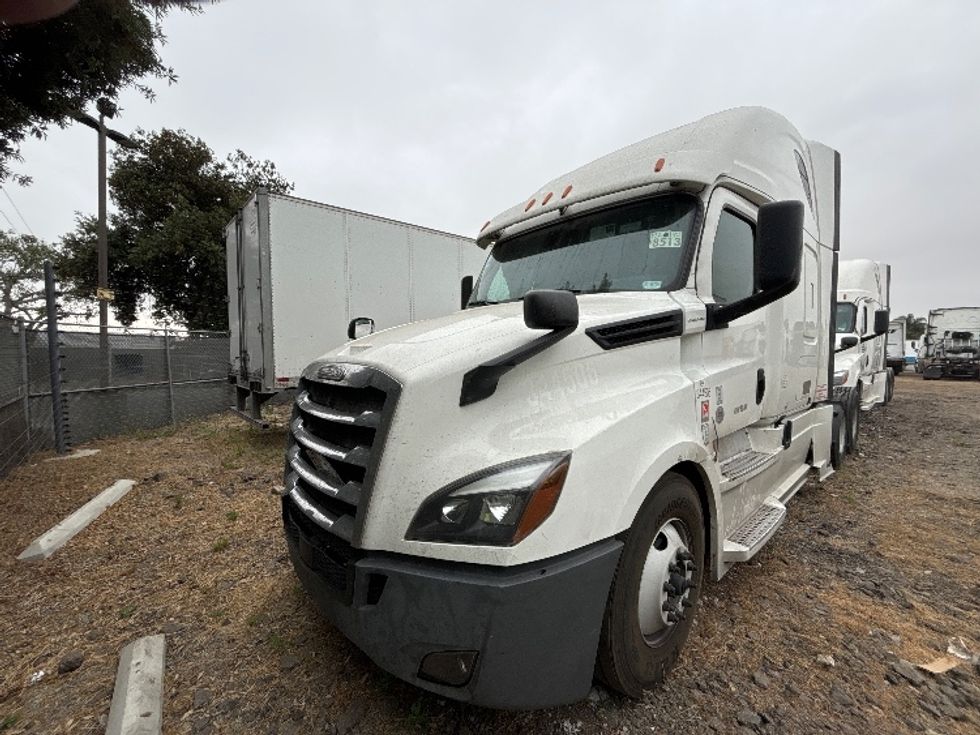 2020 Freightliner T12664ST Sleeper Tractor