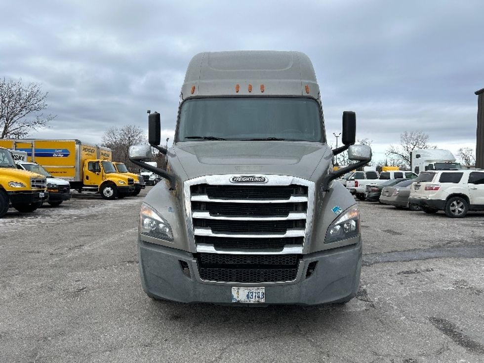 2020 Freightliner T12664ST Sleeper Tractor