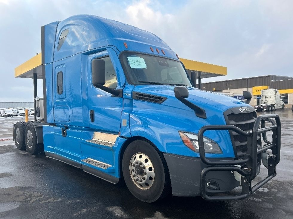 2020 Freightliner T12664ST Sleeper Tractor