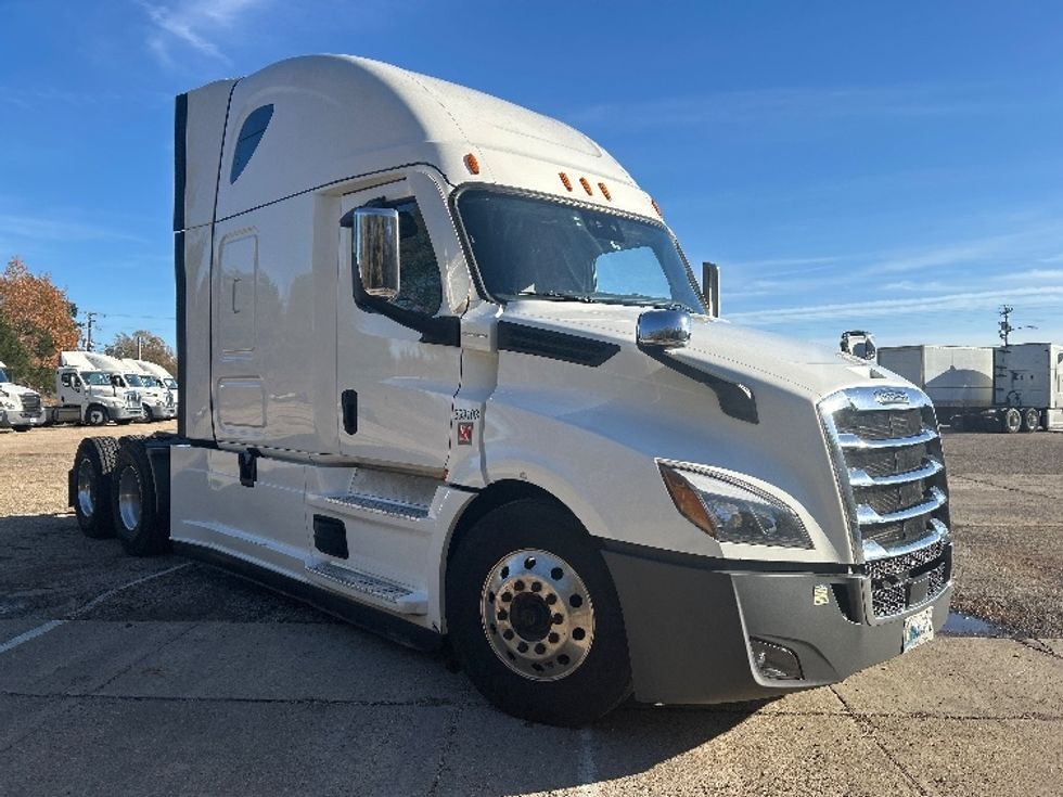 2021 Freightliner T12664ST Sleeper Tractor
