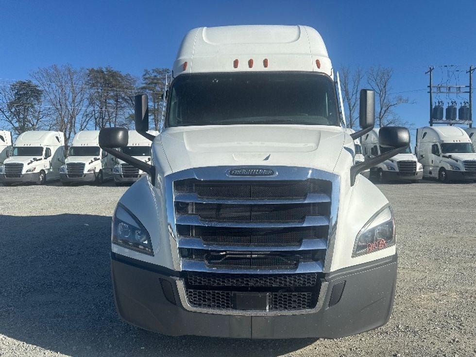 2021 Freightliner T12664ST Sleeper Tractor