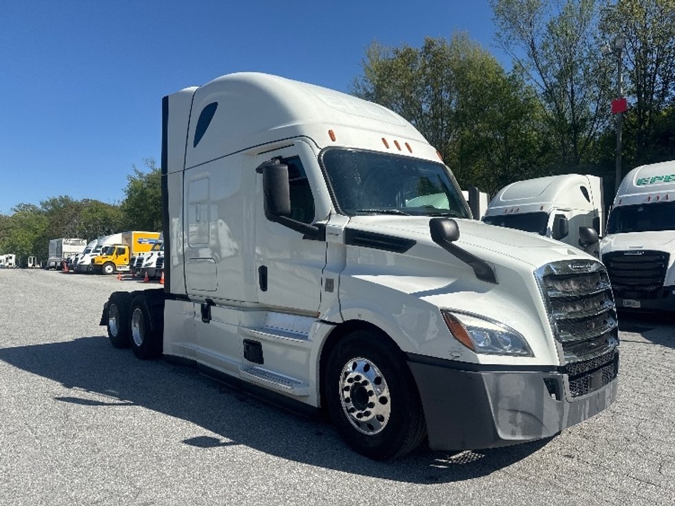 Used Sleeper Trucks for Sale - Penske Used Trucks