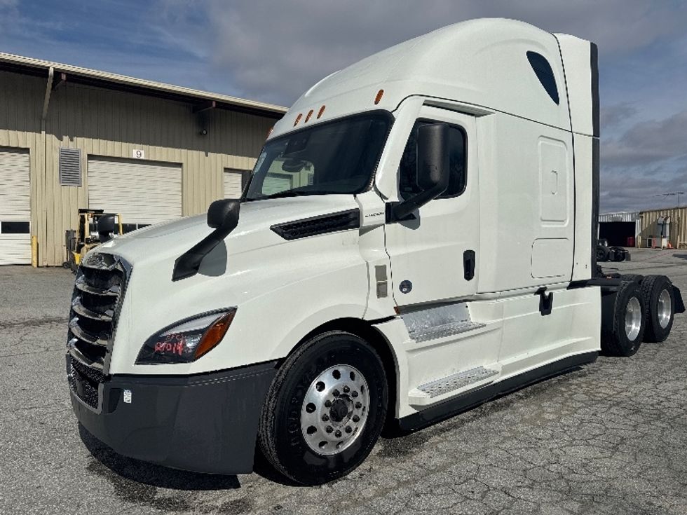 2021 Freightliner T12664ST Sleeper Tractor