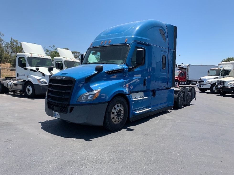 2021 Freightliner T12664ST Sleeper Tractor