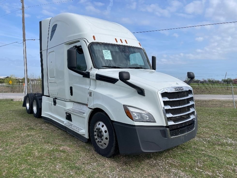 2021 Freightliner T12664ST Sleeper Tractor
