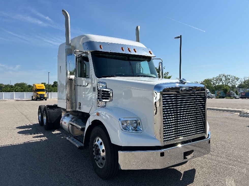 2022 Freightliner D12264SD Sleeper Tractor