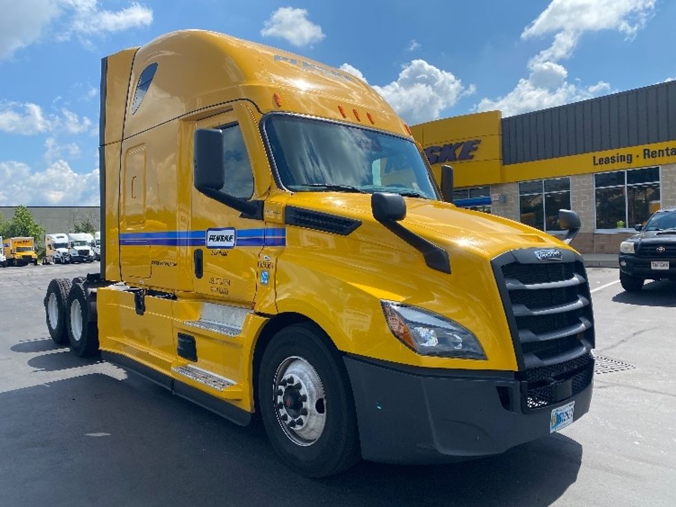 2022 Freightliner T12664ST Sleeper Tractor