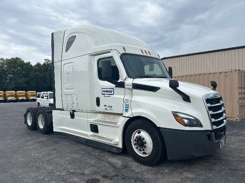 Used Heavy Duty Trucks for Sale in Salem - Penske Used Trucks
