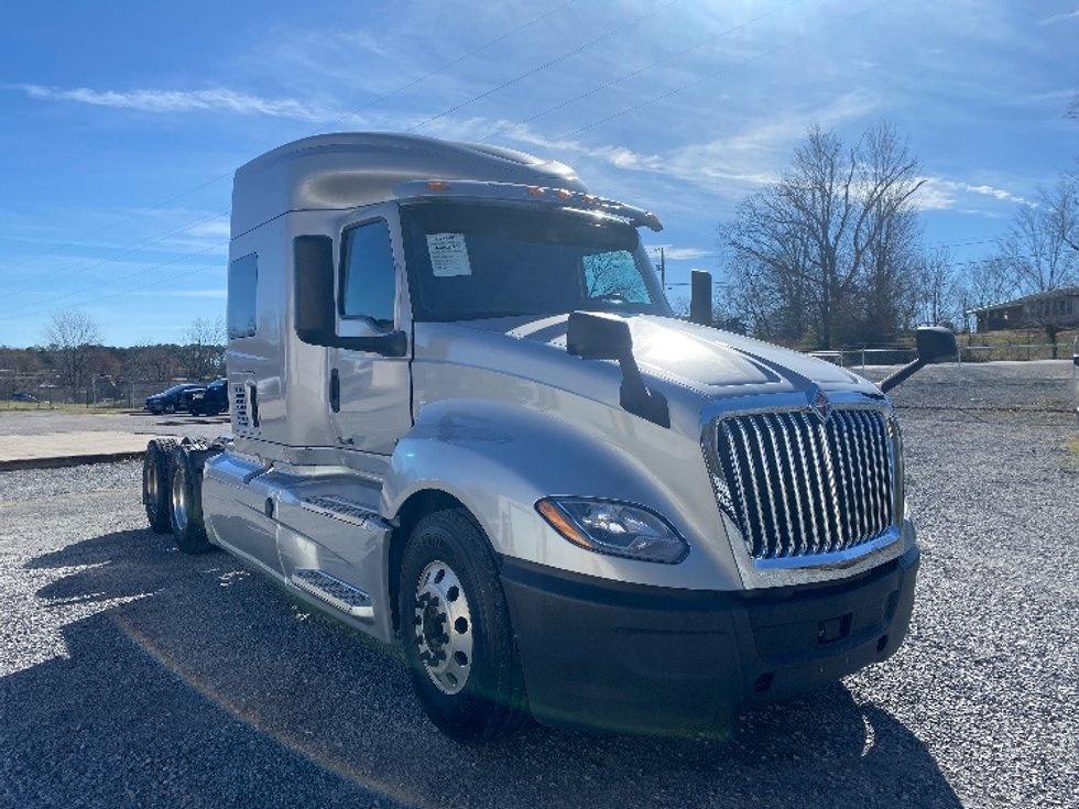 Used Sleeper Trucks for Sale - Penske Used Trucks