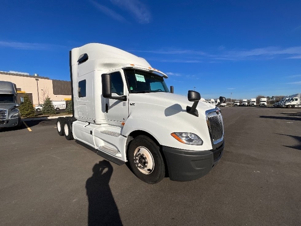 Used Sleeper Trucks for Sale - Penske Used Trucks