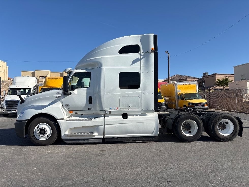 2019 International LT625 Sleeper Tractor