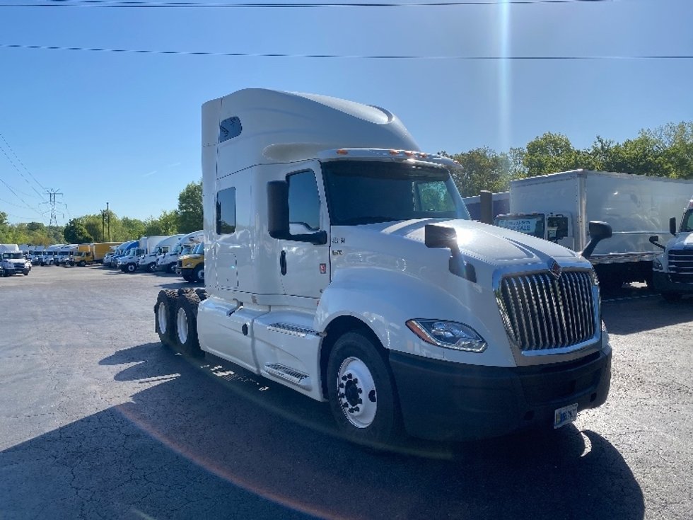 Used Sleeper Trucks for Sale - Penske Used Trucks