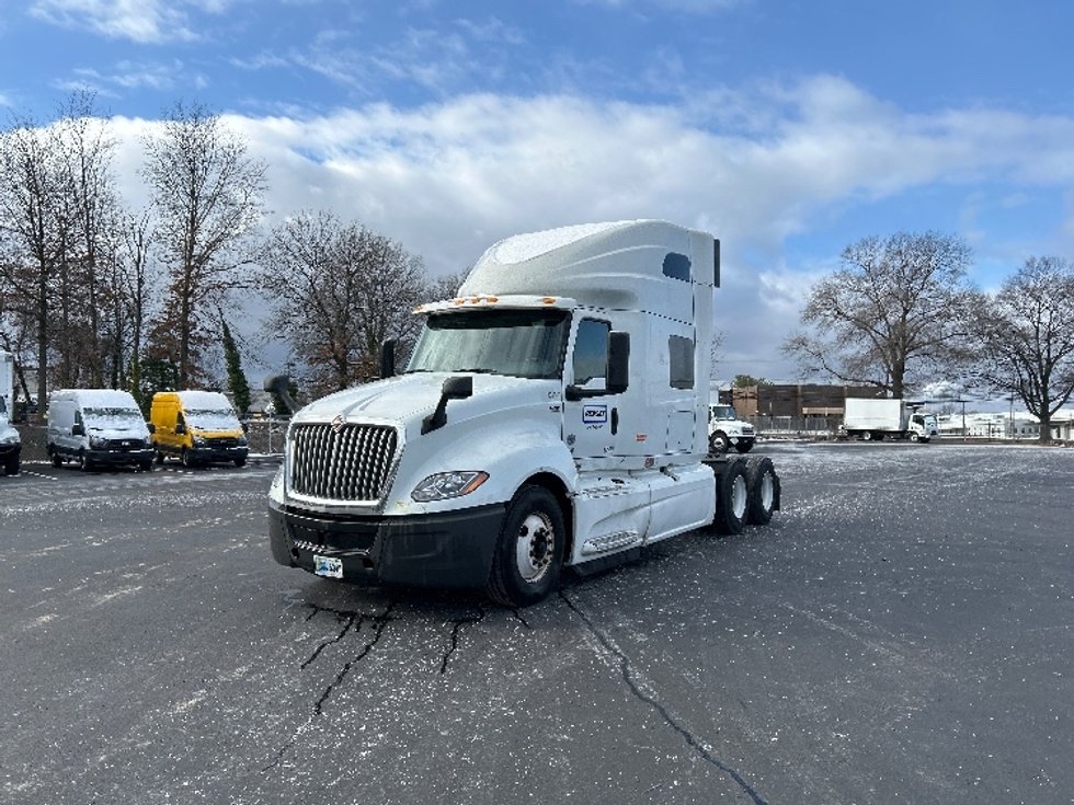 Used Sleeper Trucks for Sale - Penske Used Trucks