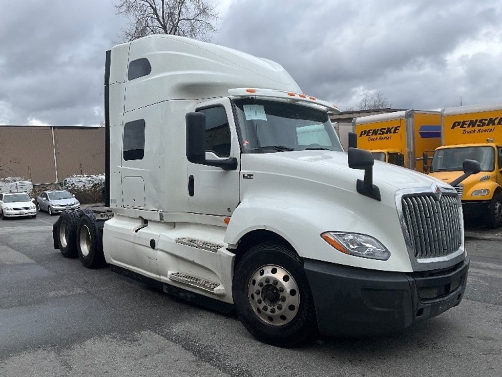 Used Sleeper Trucks for Sale - Penske Used Trucks
