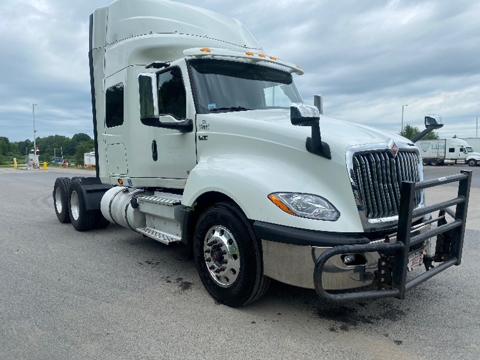 Used Sleeper Trucks for Sale - Penske Used Trucks