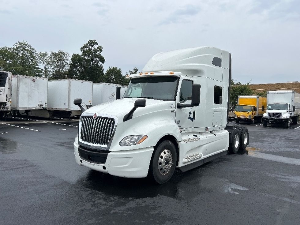 2022 International LT625 Sleeper Tractor