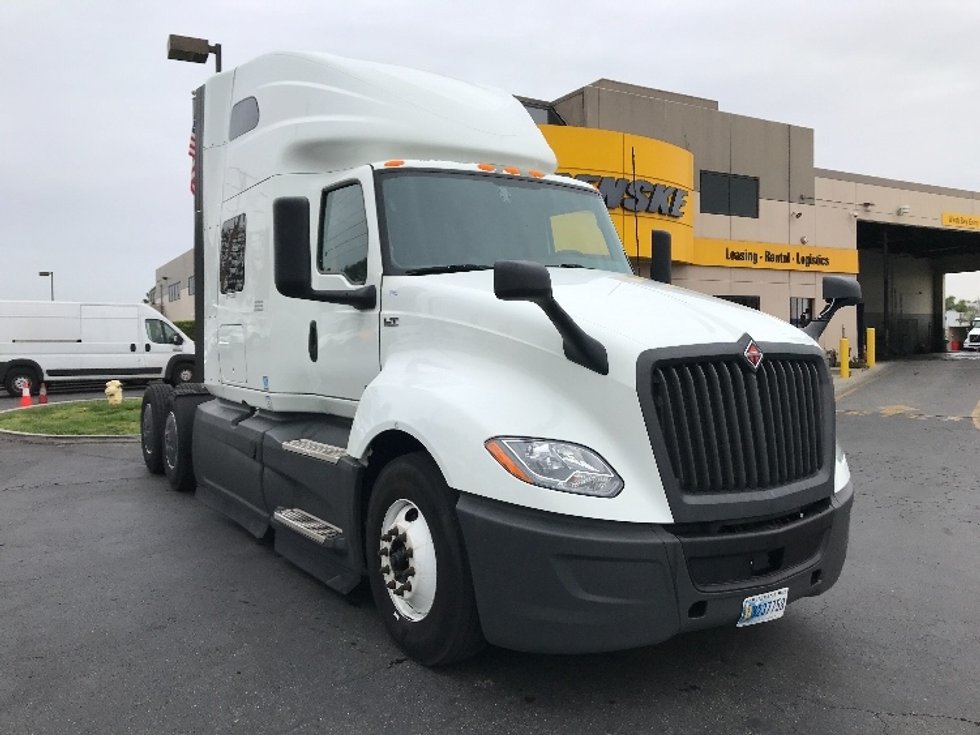 Used Sleeper Trucks for Sale - Penske Used Trucks
