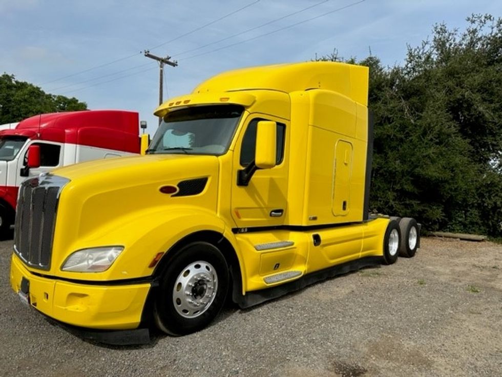 2019 Peterbilt 579 Sleeper Tractor