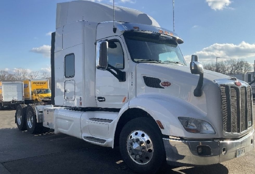 2019 Peterbilt 579 Sleeper Tractor