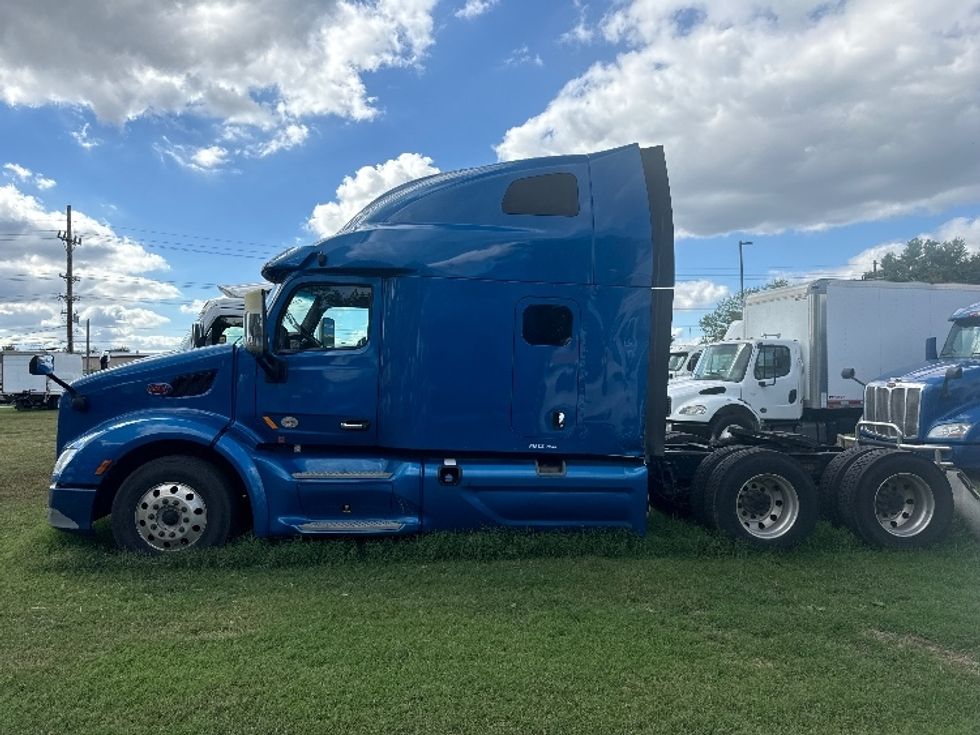 2020 Peterbilt 579 Sleeper Tractor
