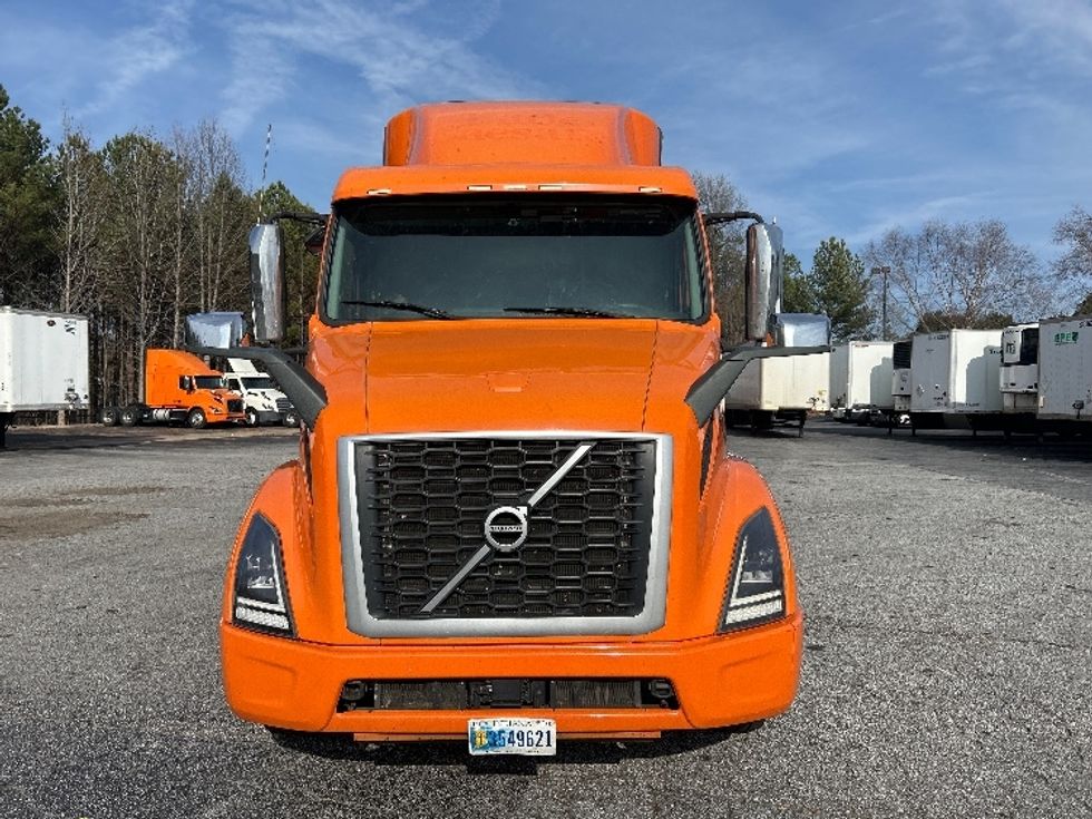 2019 Volvo VNR64640 Sleeper Tractor