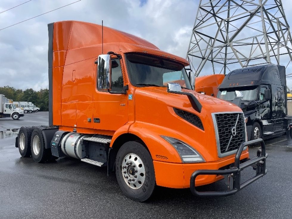 2019 Volvo VNR64640 Sleeper Tractor