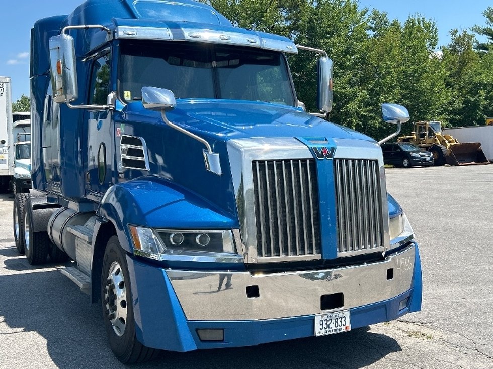 Used Western Star Sleeper Trucks for Sale - Penske Used Trucks