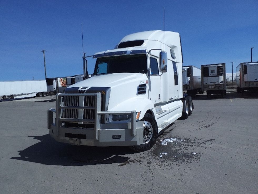 2020 Western Star 5700XE Sleeper Tractor