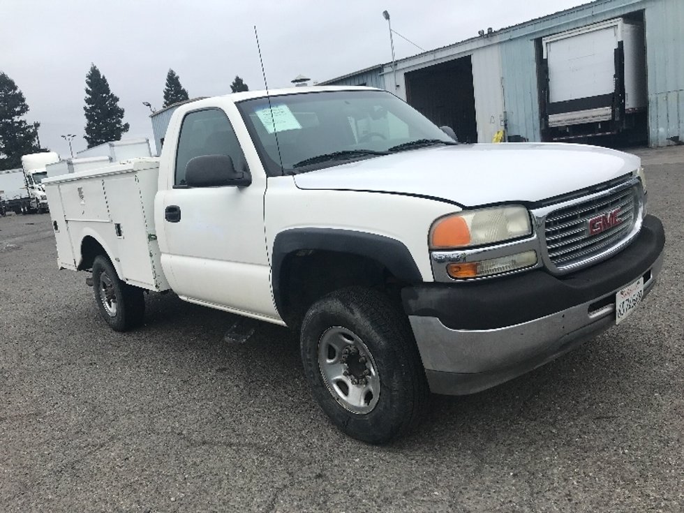 Used Utility Truck for Sale - Penske Used Trucks