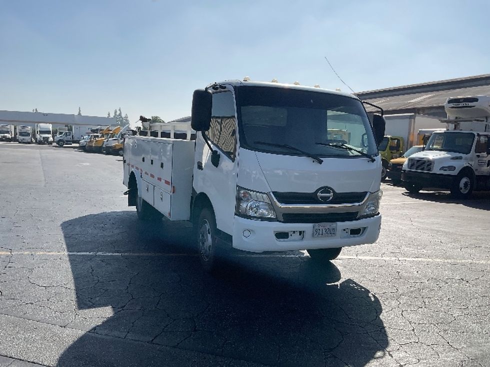 2015 Hino 195 Utility Truck
