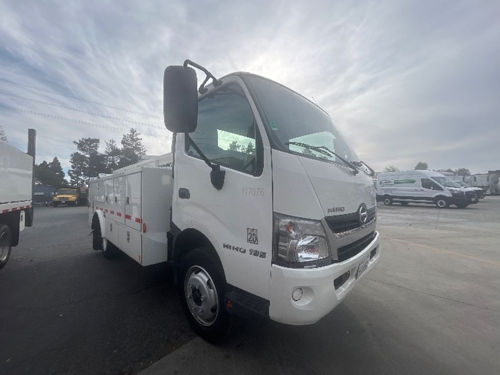 2015 Hino 195 Utility Truck