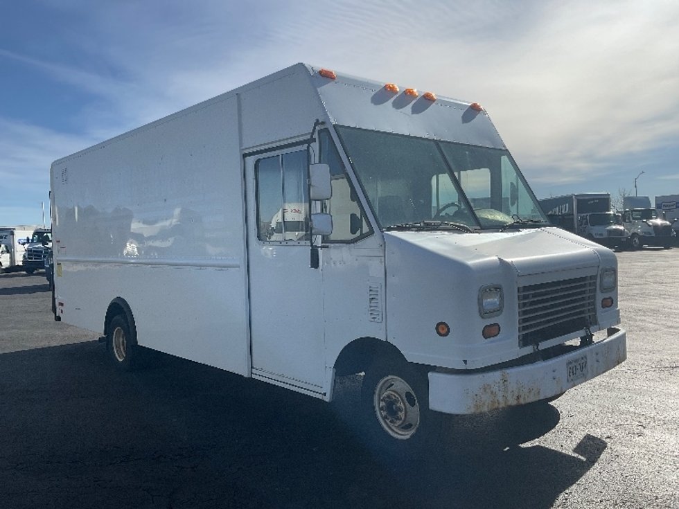 Used Walk-in Vans (Step Vans) for Sale - Penske Used Trucks