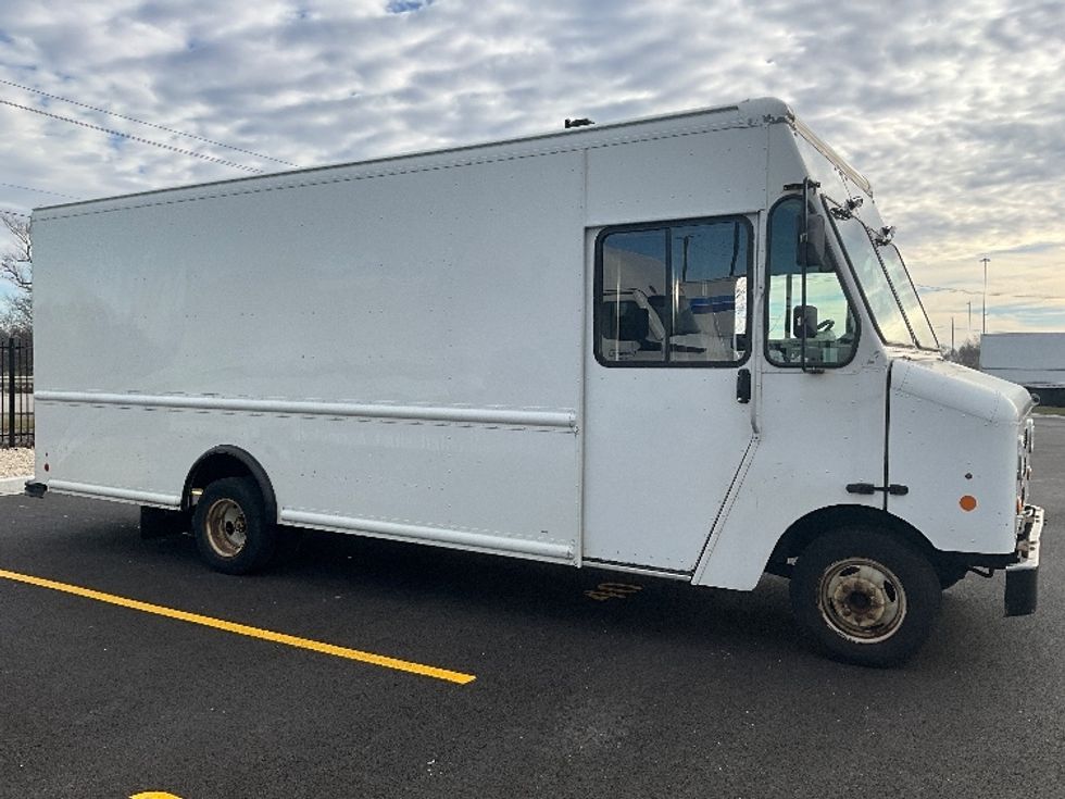 Used Walk-in Vans (Step Vans) for Sale - Penske Used Trucks