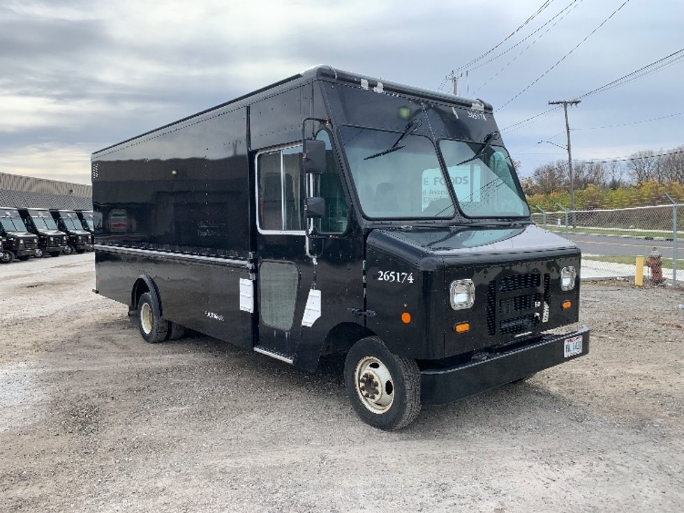 Used Walk-in Vans (Step Vans) for Sale - Penske Used Trucks